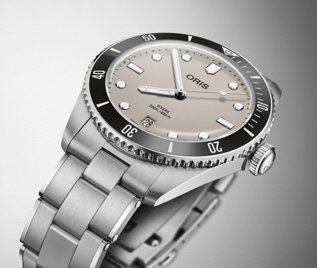 Introducing The All-New Oris Divers Date Collection: A Nod To 1960's ...