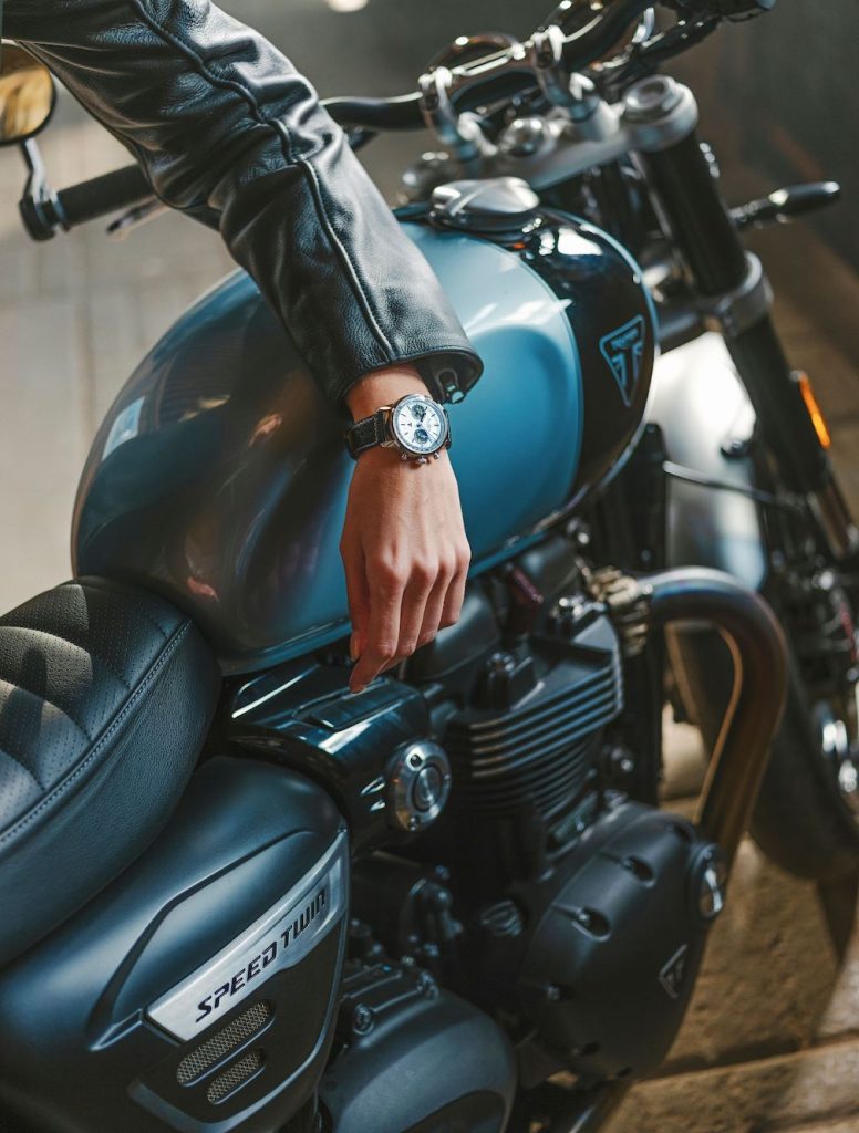 A Closer Look At Breitling's Super Chronomat B01 44 US Edition And ...
